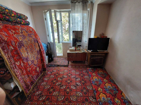 Продается квартира             ( 17 )