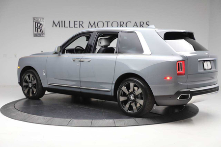 Rolls-Royce Cullina arenda s vikipka halol nasiyga
