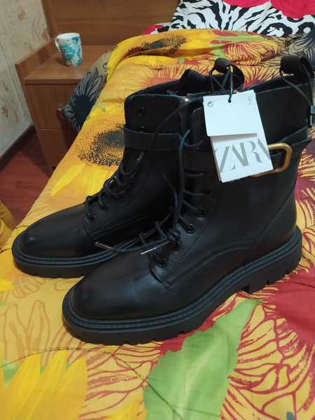 Ботинки Zara новые женские
