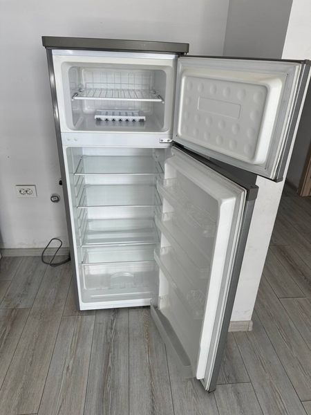 Продается газ плита и холодилник