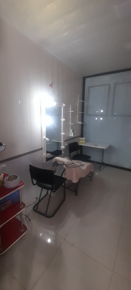 Salon uchun mebel kamplekt sotiladi