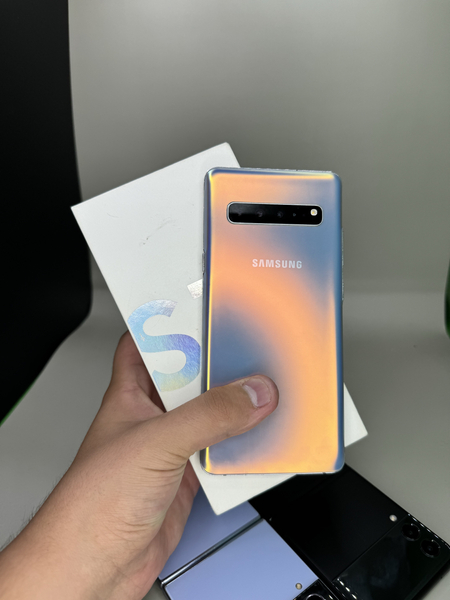 Samsung Galaxy S10 Plus 5G 256GB karobkali