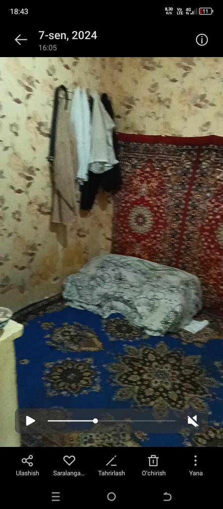 Uy sotiladi продаётся дом