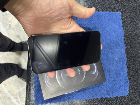 iphonr 12 pro max pamit 128g karopka dak bor oqip tel qlila faqat