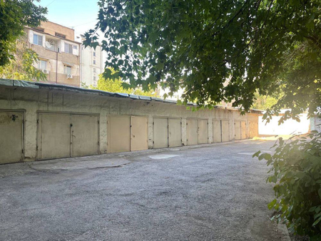 Алайский 7 пятниц 3/4/4 без ремонта,есть гараж