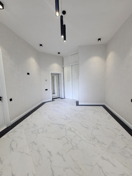 3|1|6 90m2 94.000$ торг уместен Адрес ул Гагарина Ориентир Бакалея