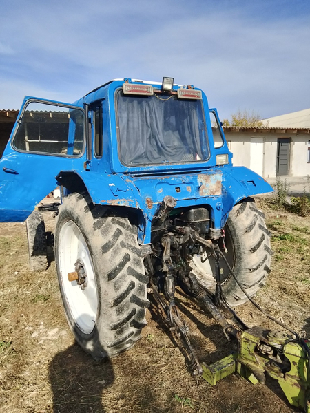 Traktor MTZ 80 holati yaxshi