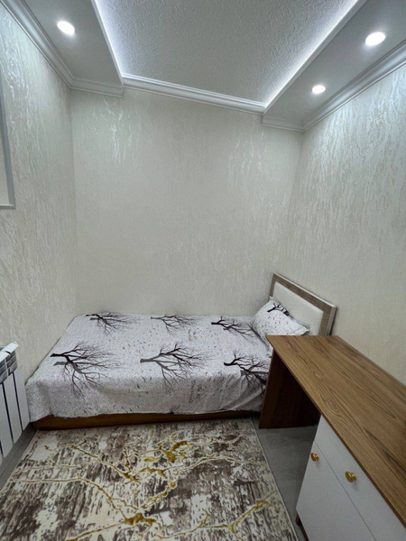 Метро Горький 2в3/3/4 новая квартира