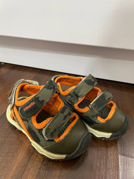 Сапоги резиновые и Reebok 19 р