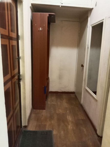 Ялангач , 1 комнатная  . Ор-р салон Алиса . Срочно!
