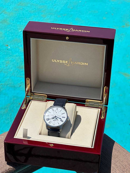 Ulysse Nardin часы
