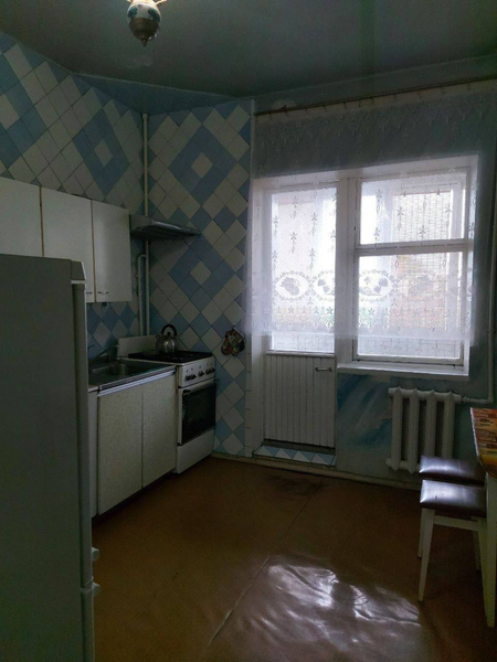Продаётся квартира 3/4/9 Карасу-6,  базар Авайхон.