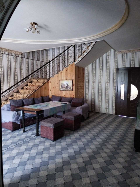 Toshkent viloyat Yangiyo'l shahrida 2 Etajli Kvartira sotiladi