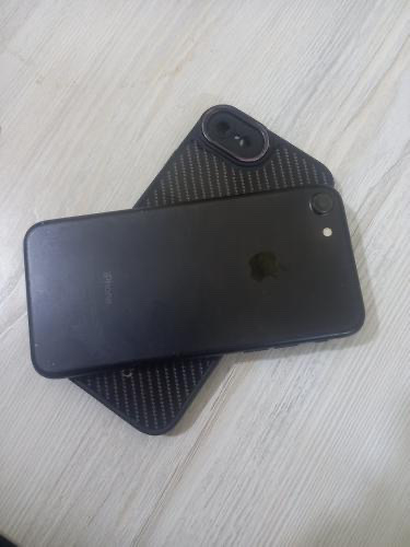 Iphone 7. 128 xotira
