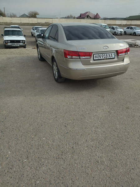 Hyundai sonata nf sotiladi
