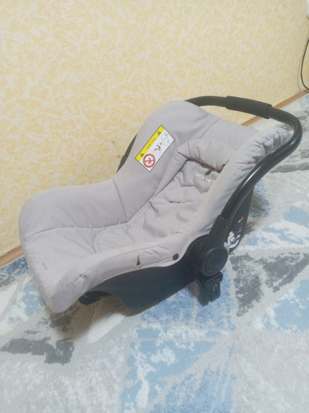 Продается детское кресло на авто