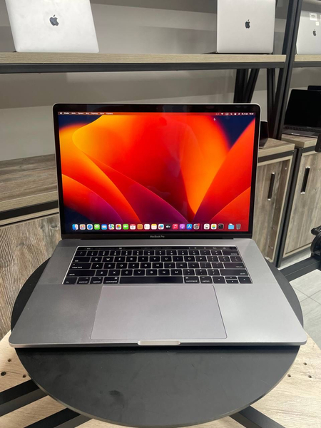 продается MacBook Pro