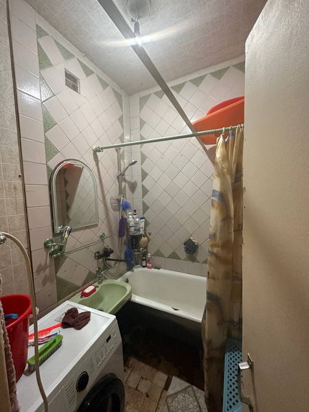 ЧИЛАНЗАР 14 Кв 2 Хона 3 Хона Килган 1.5*6 Балкон 52кв.м Урта Ремонтлар
