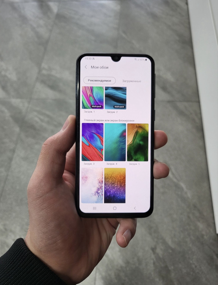 SAMSUNG a40 64Gb sotiladi