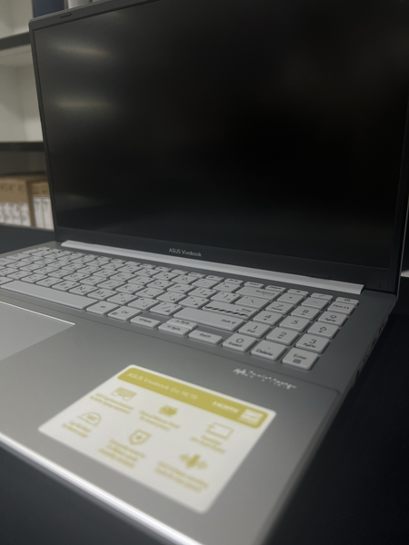 Asus vivobook 1504 i3-n305/8/256/15’6 FHD