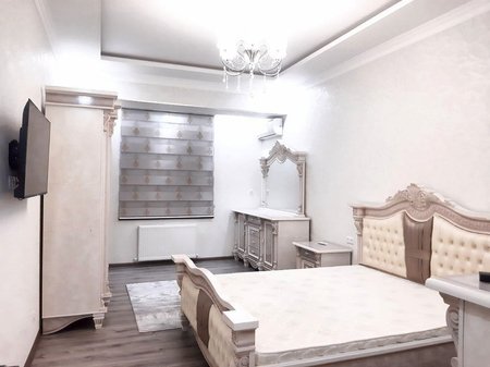 Kunlik kvartira S, 1 bibigom kafe