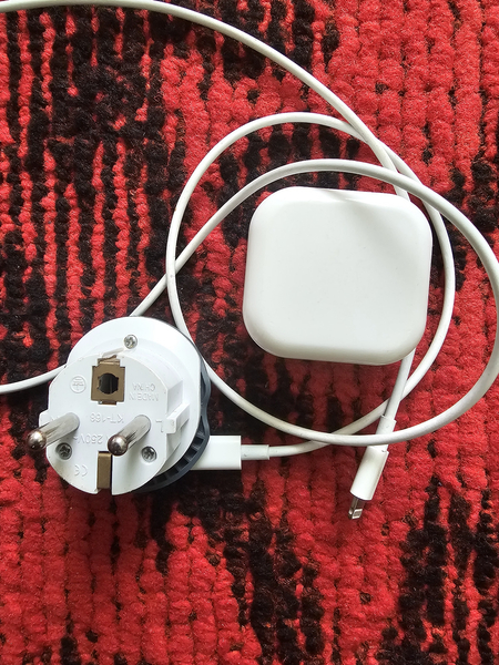 Iphone Zaryadnik