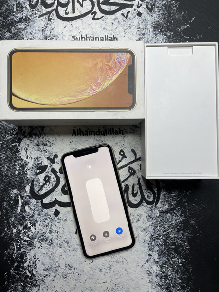 iPhone Xr 64gb Yellow Akk: 77% Kelwamiz