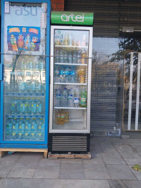 Магазин полкалари ва холоделник сотилади