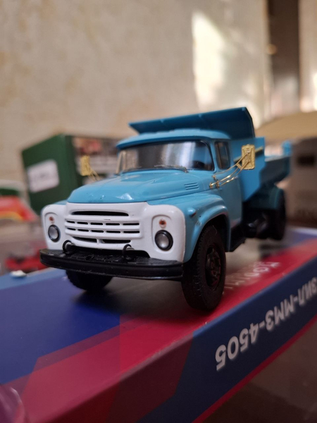 Масштабные копия автомобиля для коллекционеров