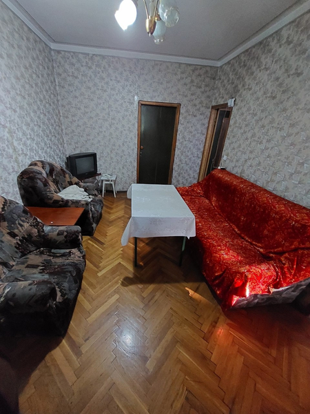 от Метро Улугбека 1 аст. Чиланзар-2 2/3/4 только Семья 300у.е. Нурхон