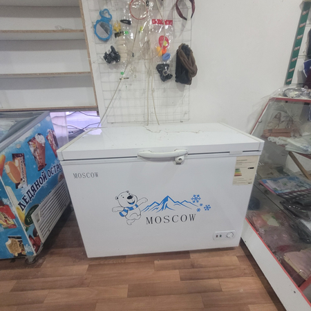 Рабочий морозильник 2 штук
