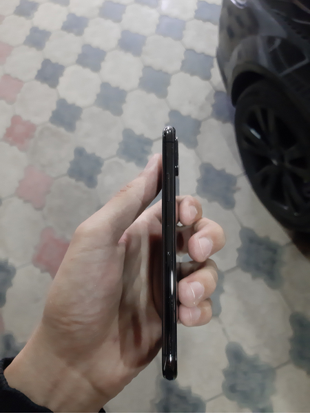 Iphone XS сотилади
