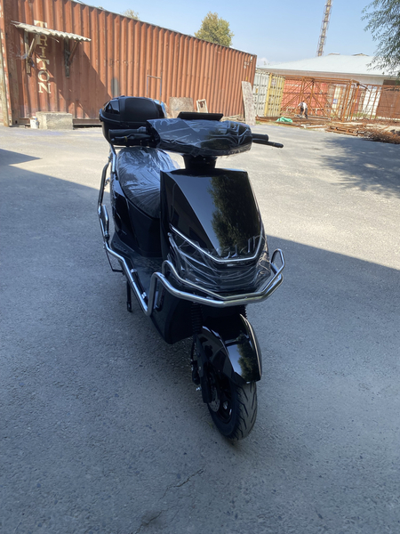 Skuter 120 km yuradigan