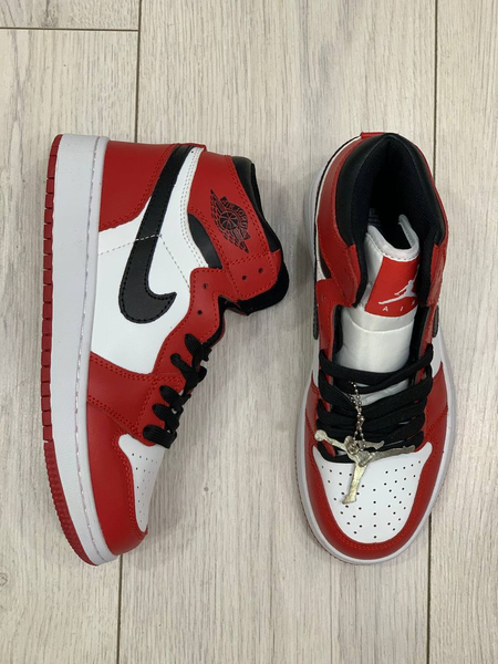 Nike Air Jordan 1