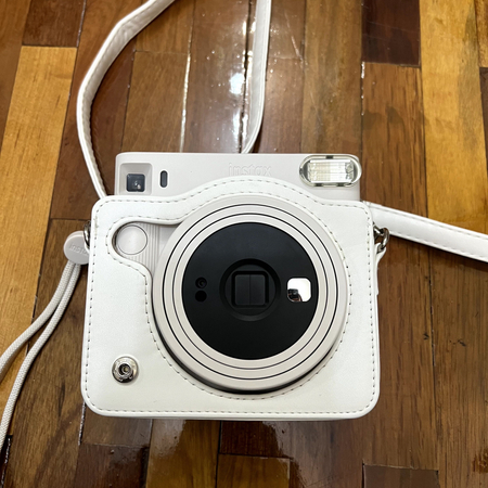 Фотоаппарат Polaroid Instax Square c чехлом