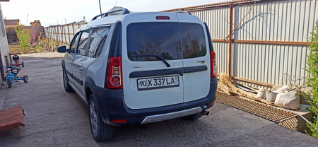 Lada largus cross
