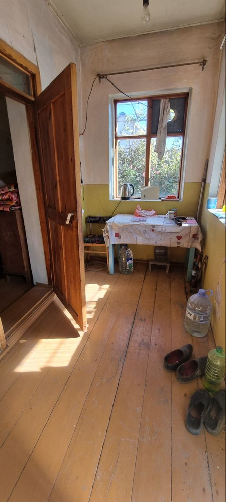 Dacha sotiladi..