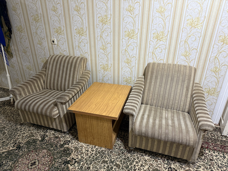 Kreslo stoli bilan komplekt / Продаются кресла со столиком комплект