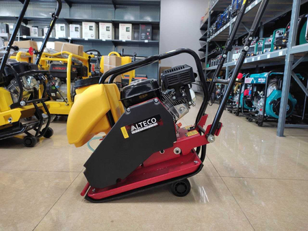 Трамбовка Виброплита ALTECO E80 TF
