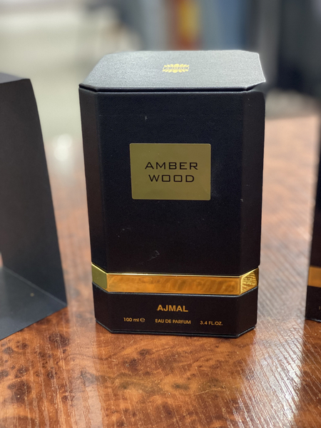 Amber wood parfum