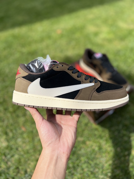Air Jordan 1 Low Travis Scott