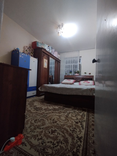 Olmozor tumani  Qorasaroy 3/4/9/  80m2